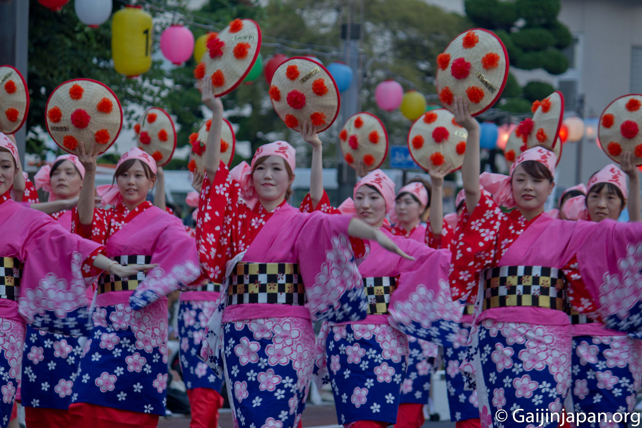 Hanagasa Odori Matsuri, ça danse dans les rues de Yamagata | Un Gaijin ...