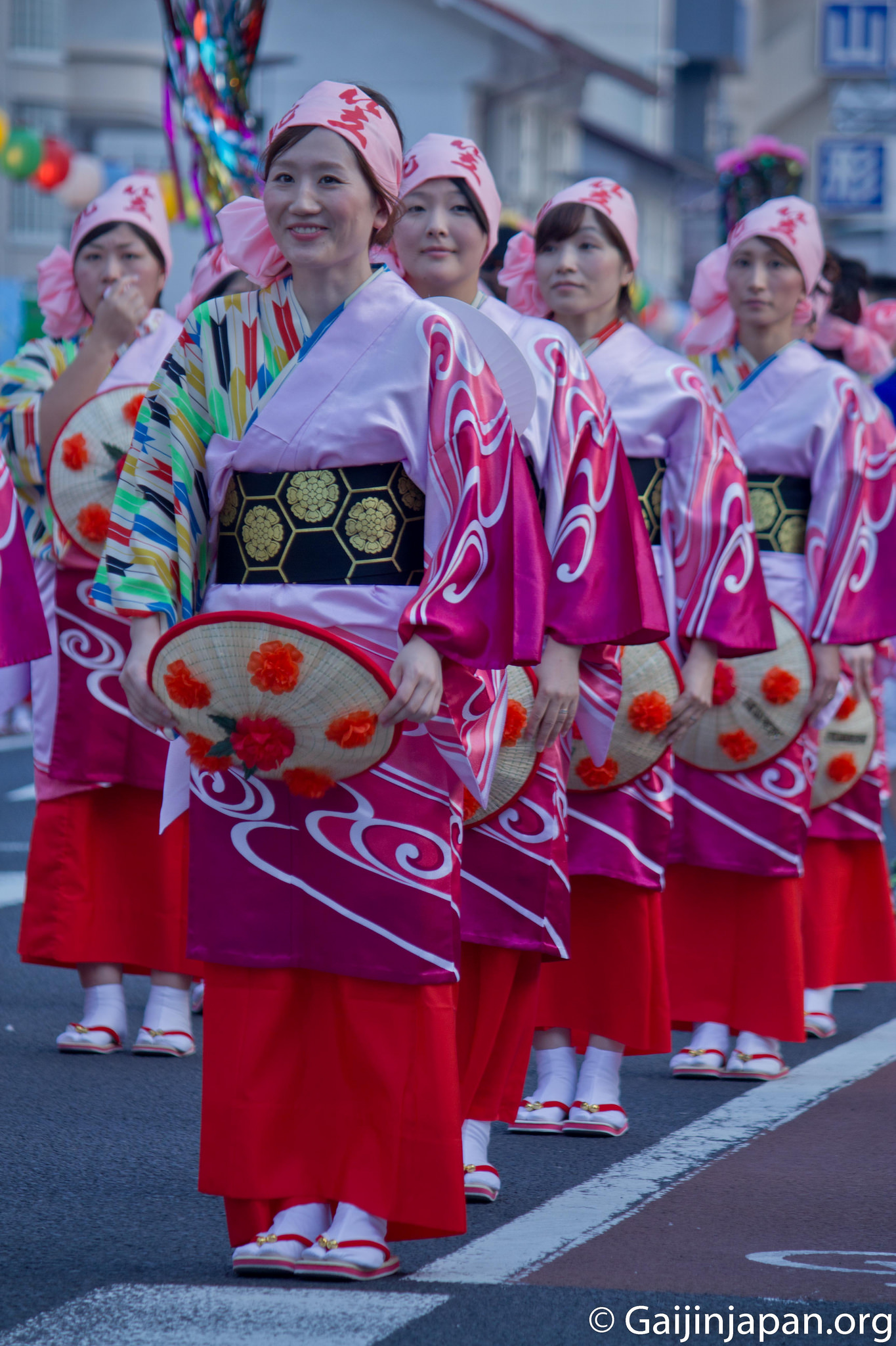 Hanagasa Odori Matsuri, ça danse dans les rues de Yamagata | Un Gaijin ...