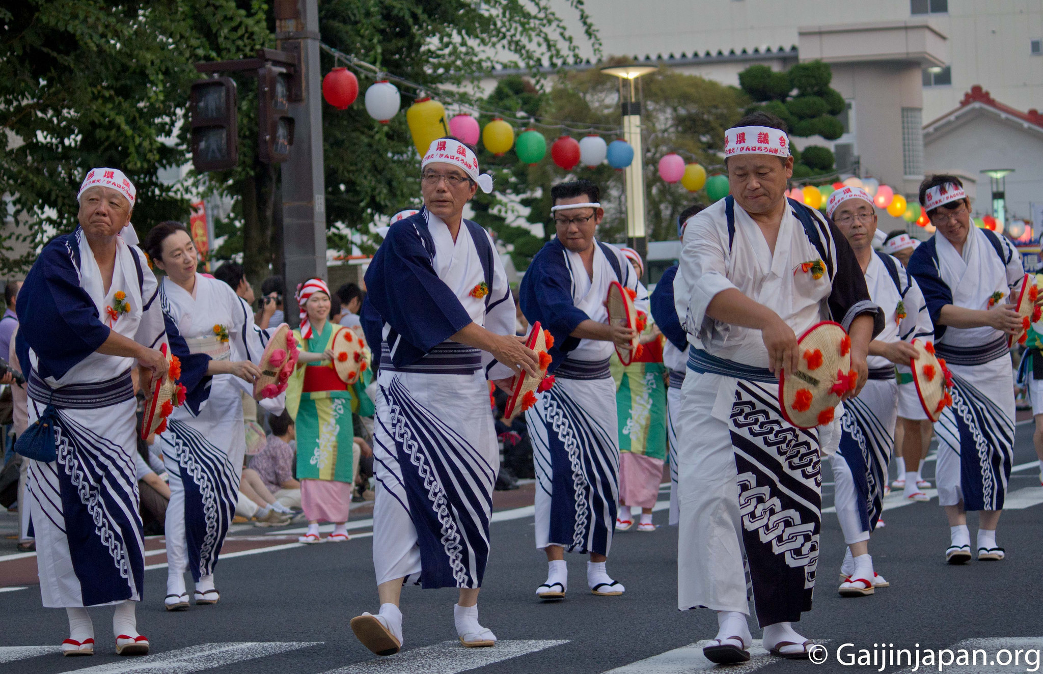 Hanagasa Odori Matsuri, ça danse dans les rues de Yamagata | Un Gaijin ...