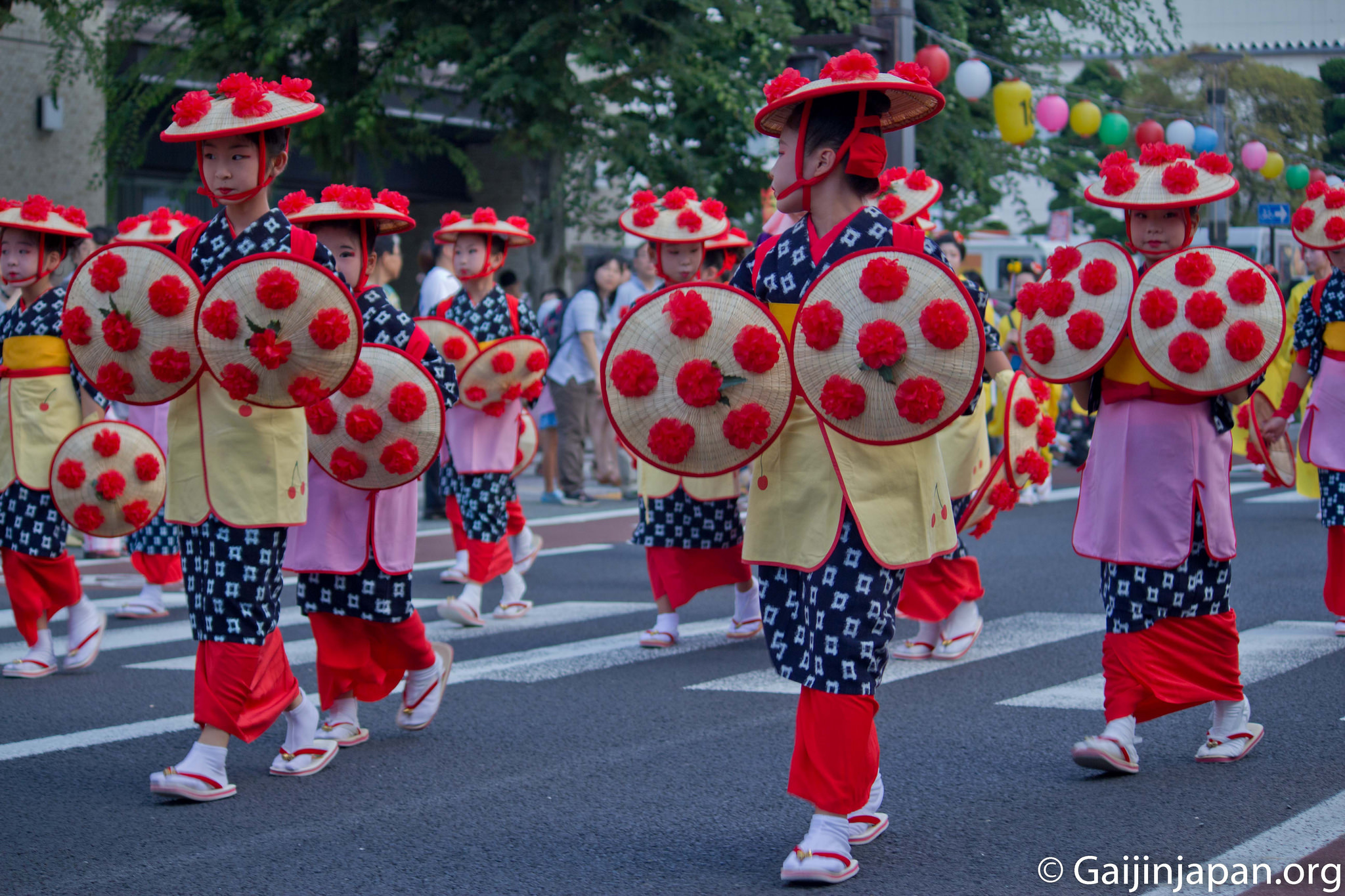 Hanagasa Odori Matsuri, ça danse dans les rues de Yamagata | Un Gaijin ...