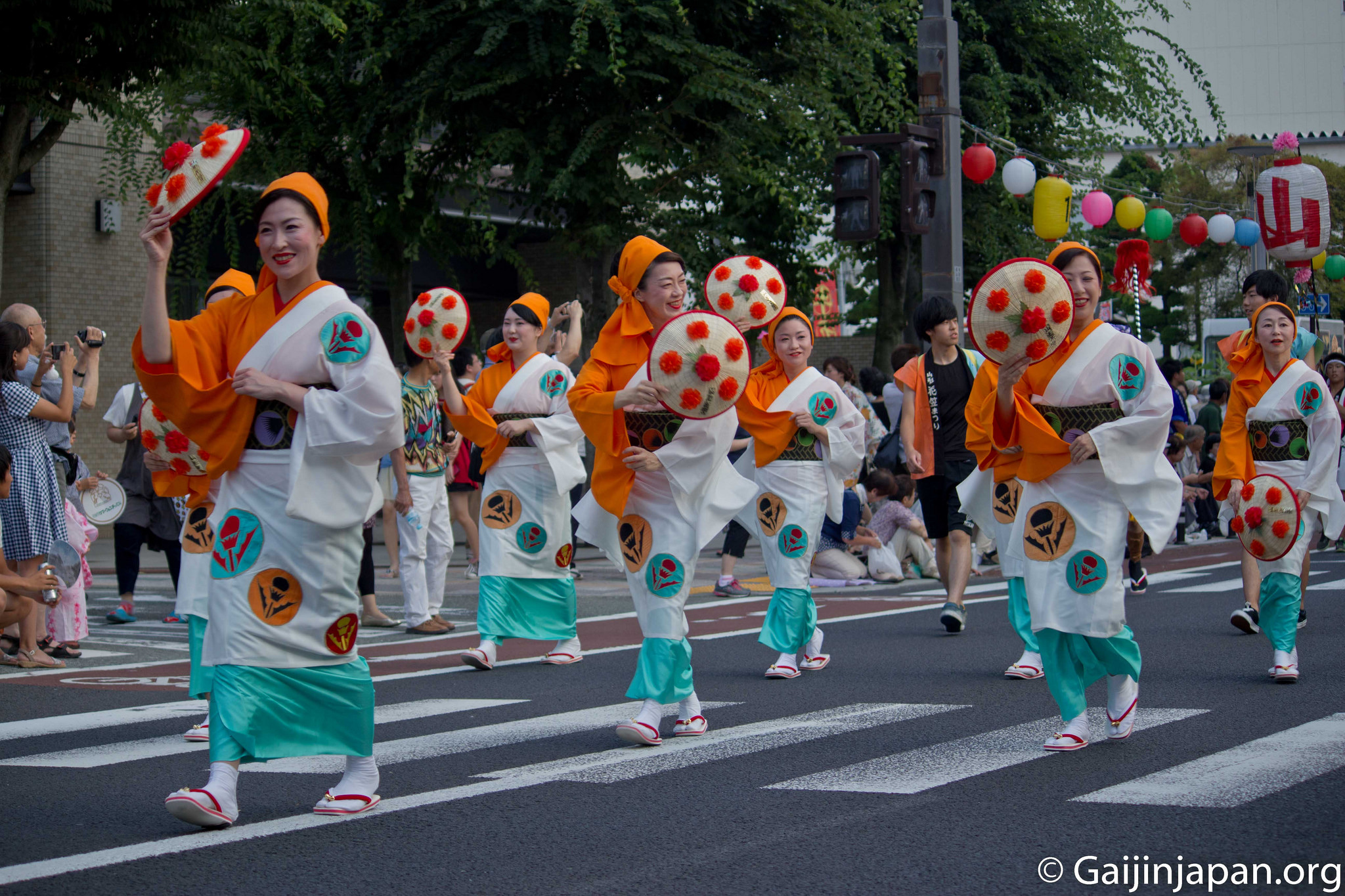 Hanagasa Odori Matsuri, ça danse dans les rues de Yamagata | Un Gaijin ...